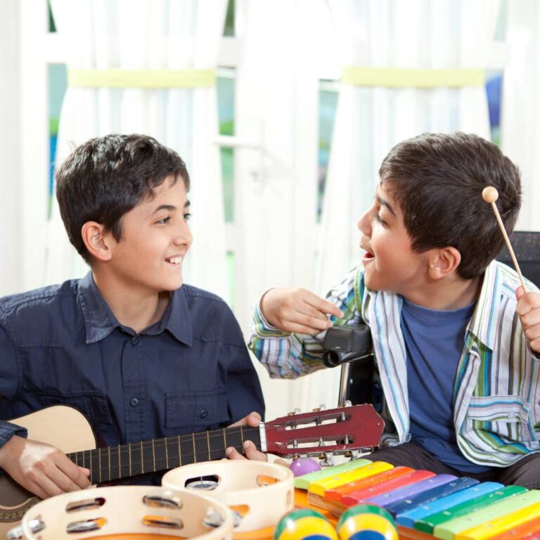 Music Therapy for Autism: 4 Incredible Benefits of this Creative Approach